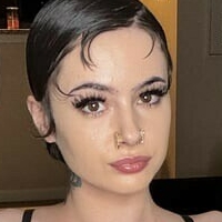 Brittney Anne Meztelen